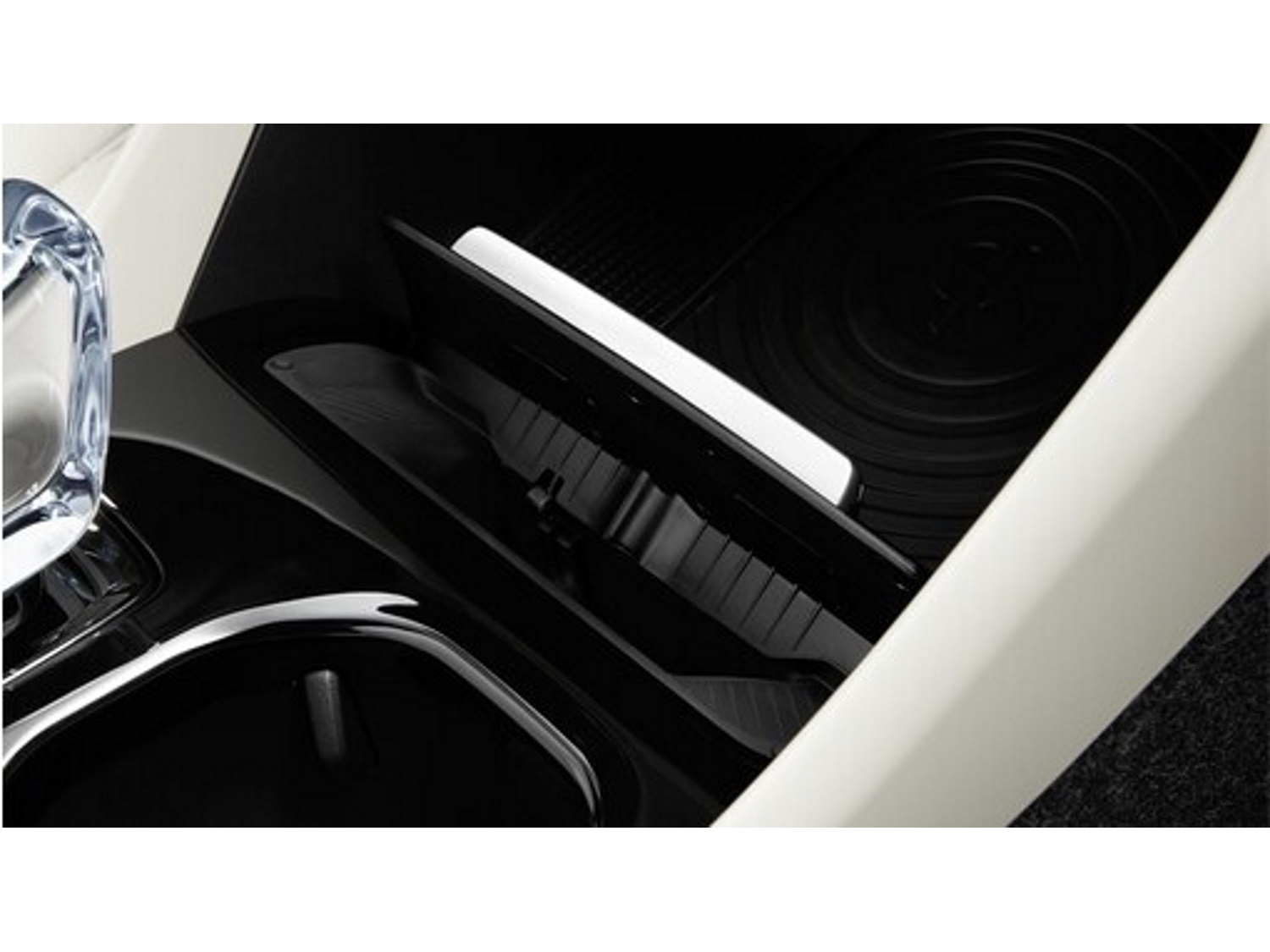 2022 Volvo XC40 Parts & Accessories | Volvo Dealer Accessories