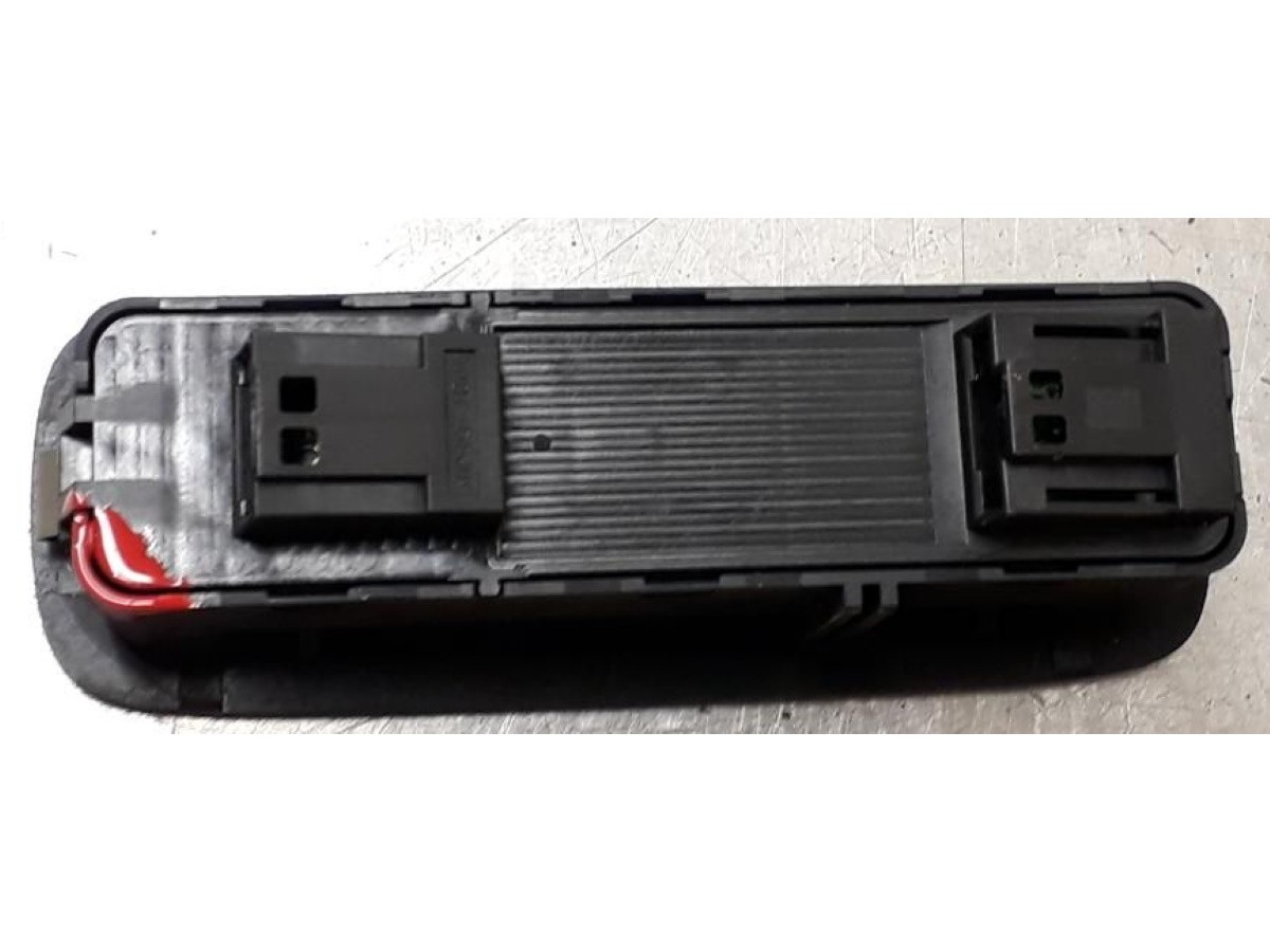Genuine Volvo Towbar Hitch Operation Button - W/ Air Suspension ...